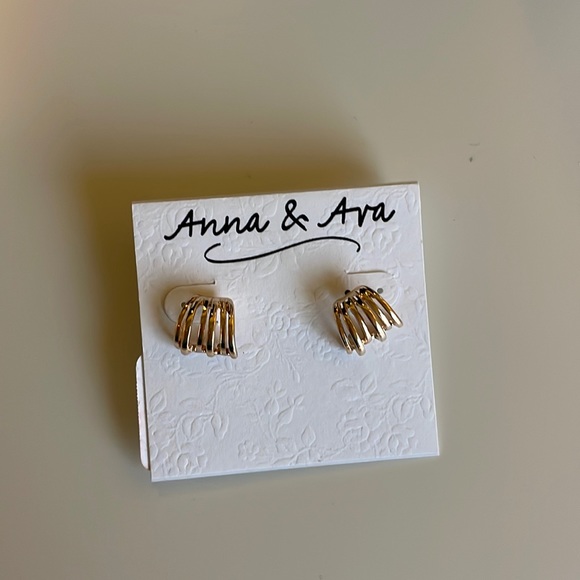 Anna & Ava | Jewelry | Anna Ava Gold Earrings | Poshmark